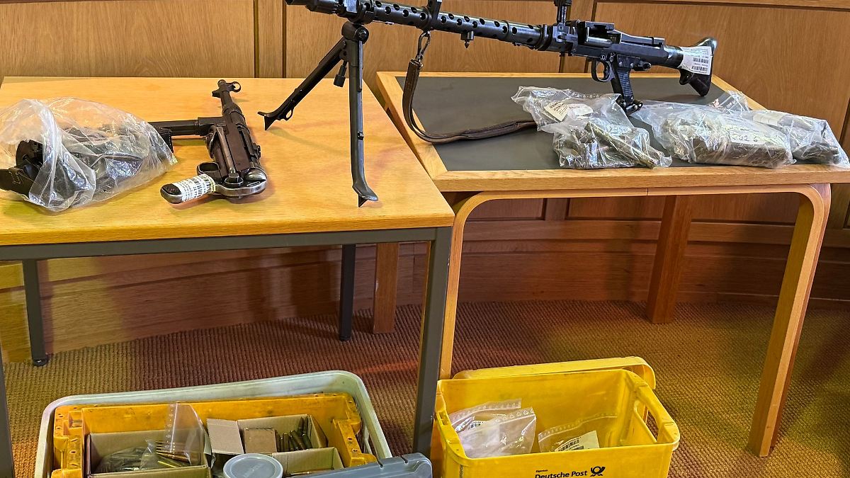 Hamburg & Schleswig-Holstein: Prozess gegen Waffensammler aus Nordfriesland hat begonnen - n-tv.de