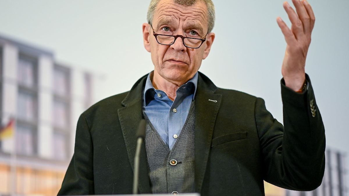 Hamburg & Schleswig-Holstein: Zyankali und Kopfschuss - Rechtsmediziner über Hitlers Ende - n-tv.de