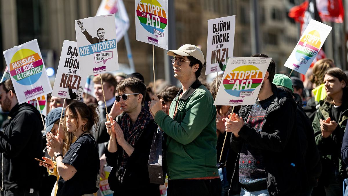 Nordrhein-Westfalen: Zahlreiche Demonstrationen für AfD-Verbot in NRW ...