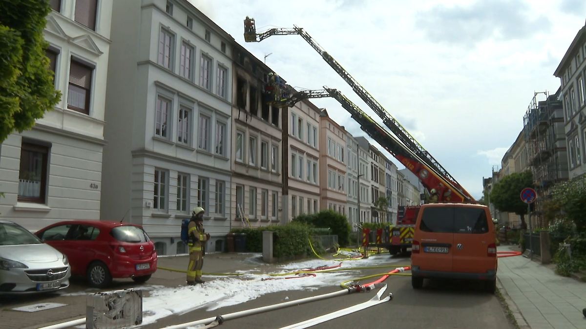 Hamburg & Schleswig-Holstein: Nach Brand mit zwei Toten: Tatverdächtige in Haft - n-tv.de