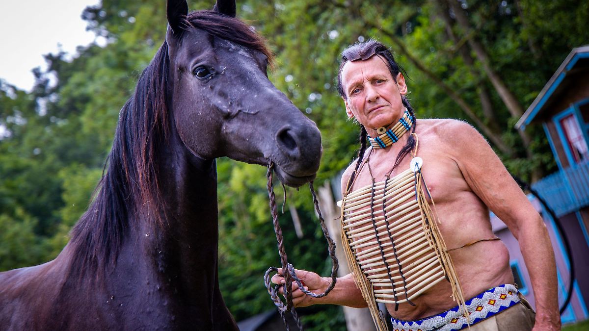 Mecklenburg-Vorpommern: Ein Show-Apache kennt keinen Ruhestand - n-tv.de