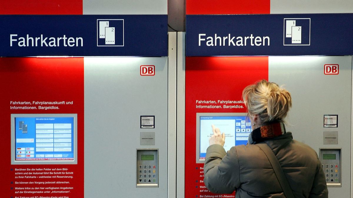 Vorsicht beim Fahrscheinkauf: LKA warnt vor explosiven Bahnautomaten - n-tv.de
