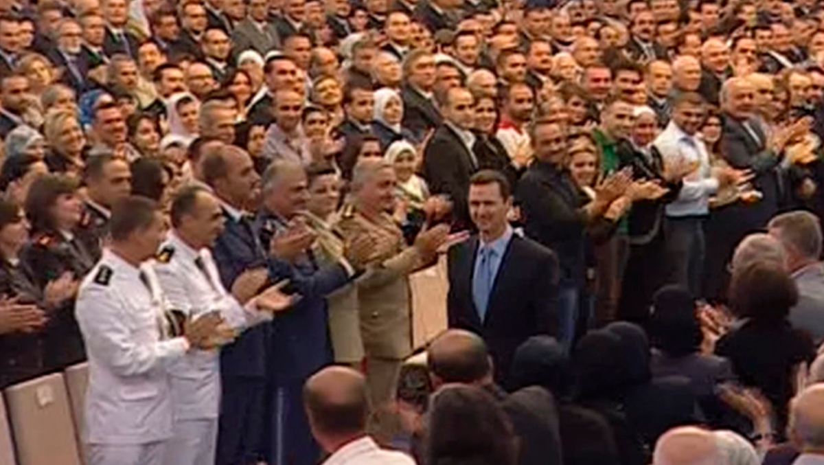 Syrien: Assad legt Amtseid ab - n-tv.de