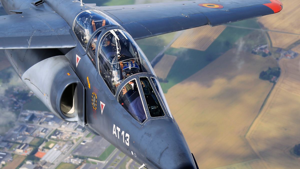 Absturz in Tours: Alpha-Jet erschlägt Anwohner - n-tv.de