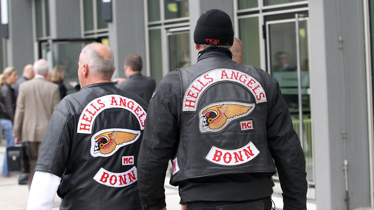 Prozess wegen Polizistenmordes: Rocker soll Schweigen brechen - n-tv.de