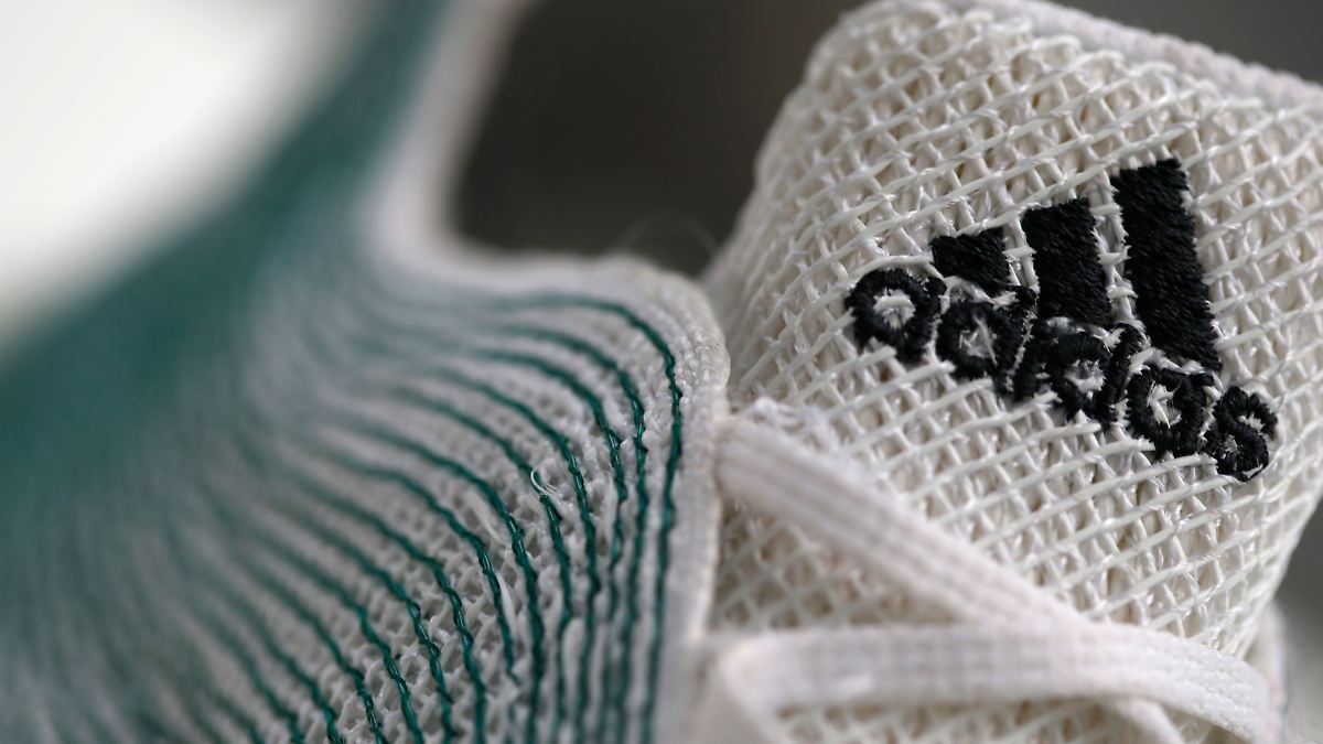 Dem Meer zuliebe: Adidas produziert Kollektion aus Plastikmüll - n-tv.de