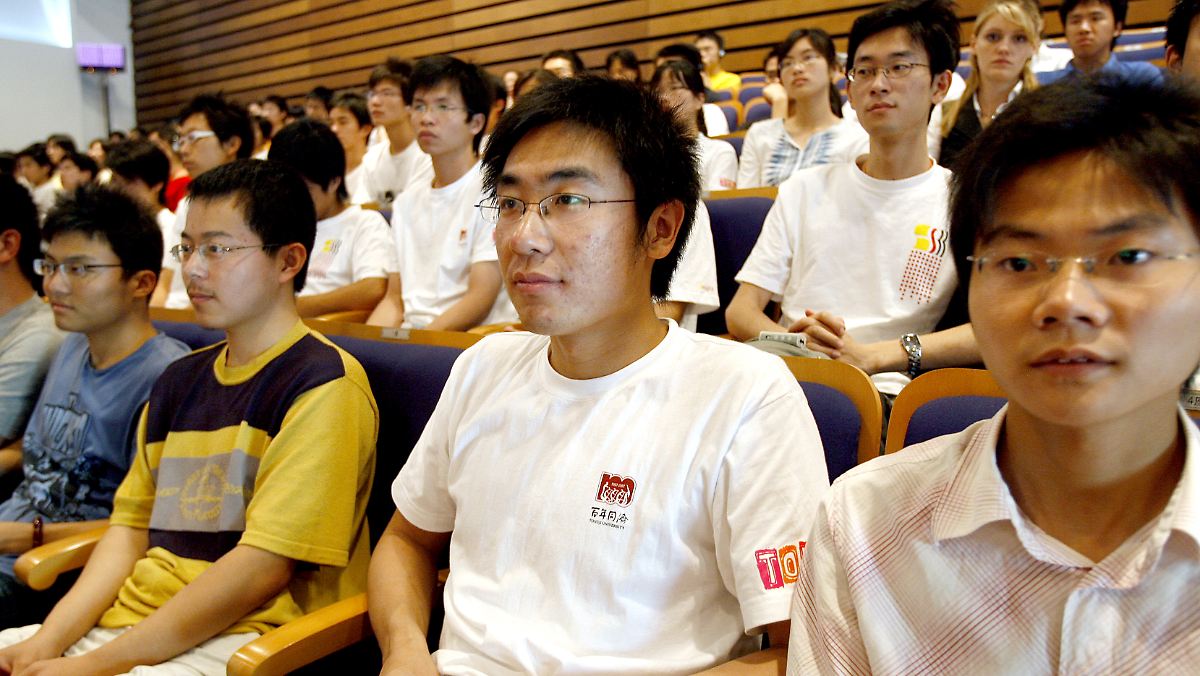 Gesichtserkennung in Vorlesung: Professor in China filmt gegen ...