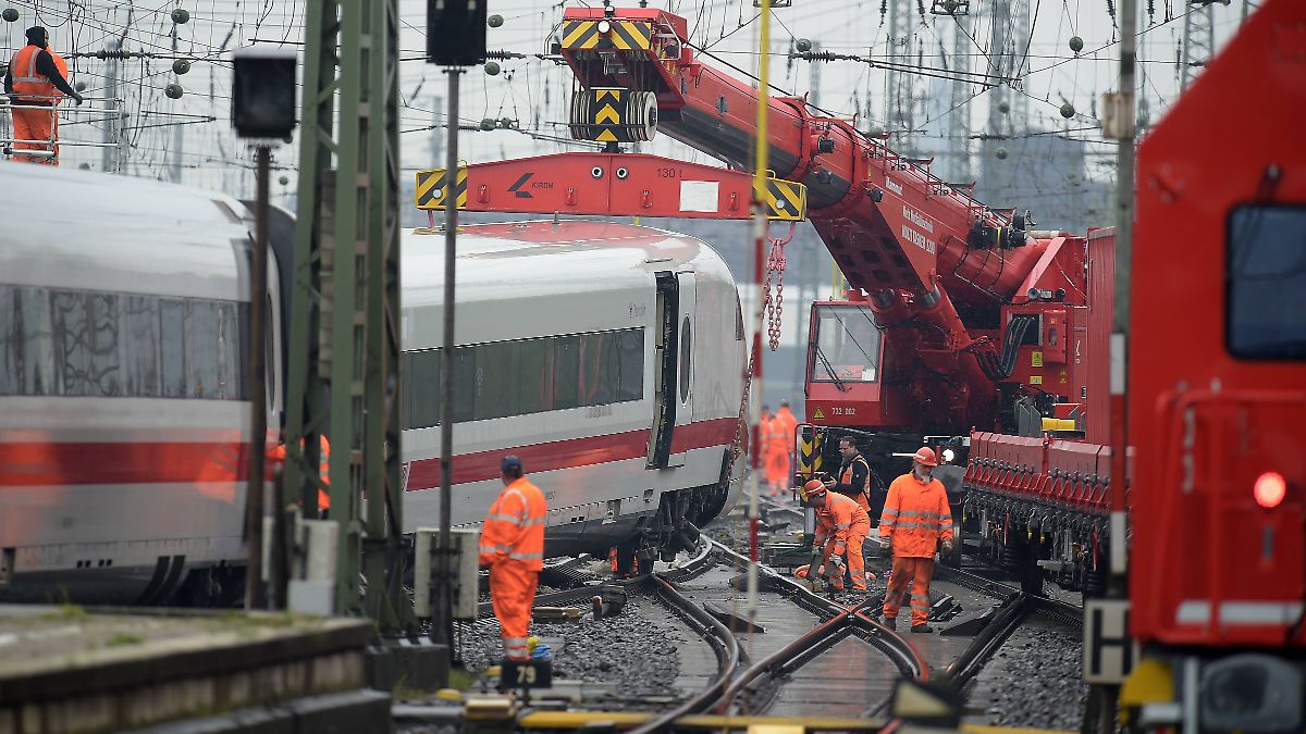 Nicht die erste Entgleisung: Warum sprang der ICE aus den Schienen? - n ...