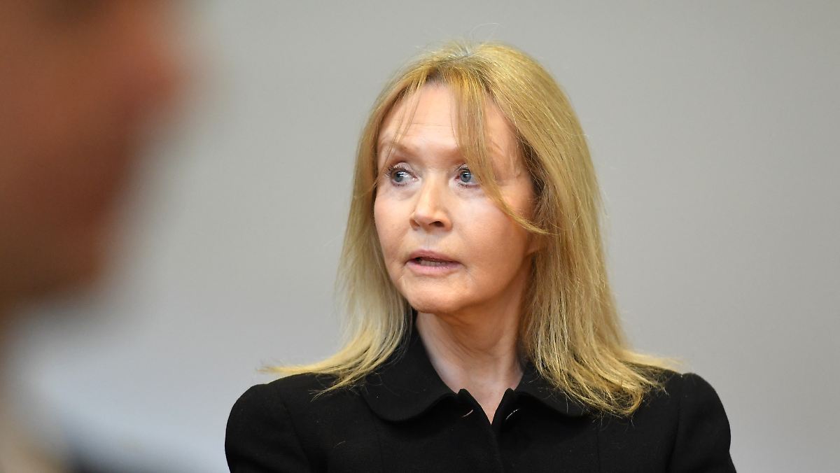 Zahlung von 60.000 Euro: Verfahren gegen Christa Schlecker beendet - n ...
