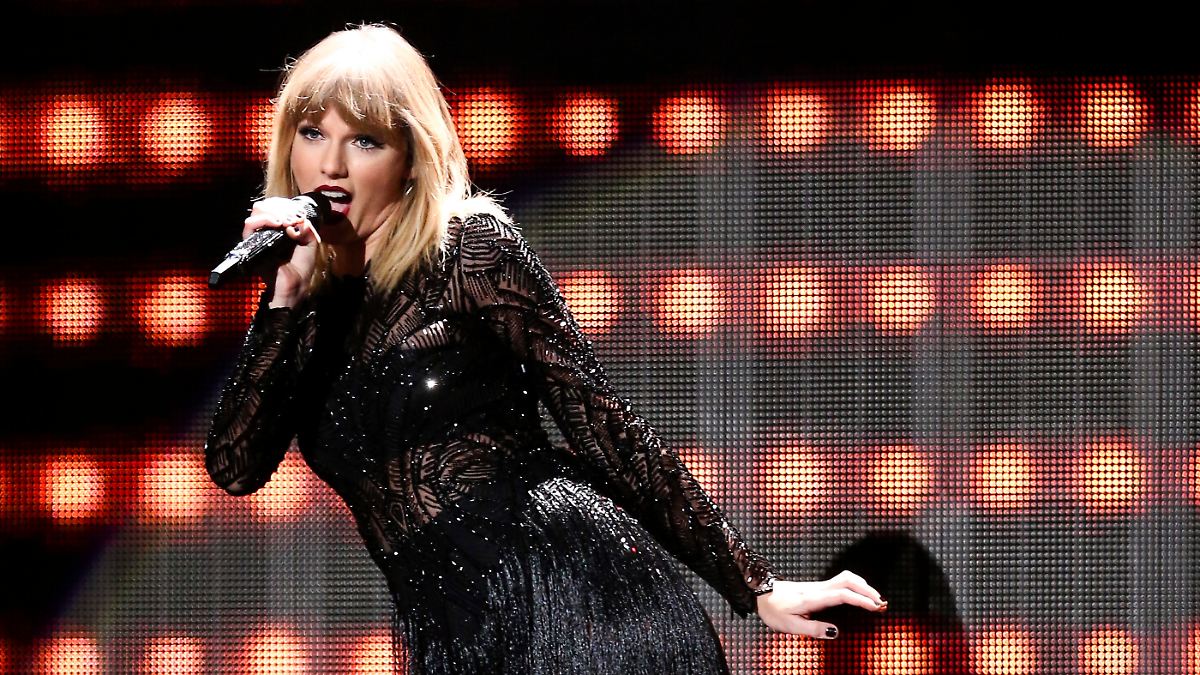 "Kratzer auf dem Rücken": Taylor Swift hält Kurs - n-tv.de