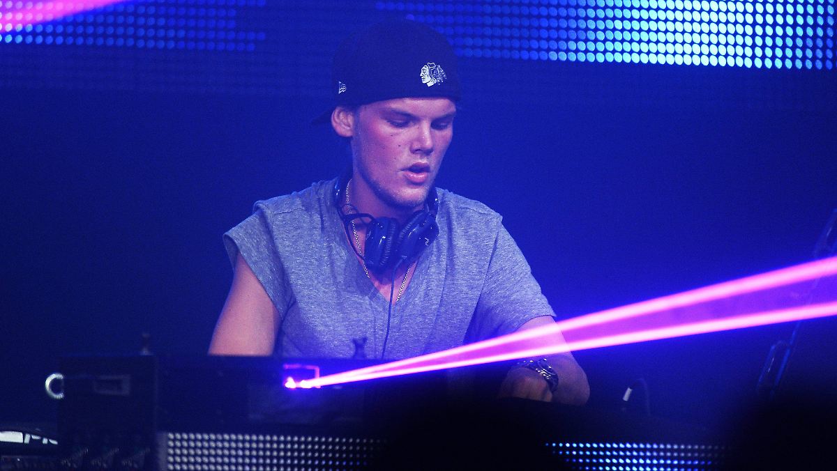 "Er wird tot umfallen": Woran starb Avicii? - n-tv.de