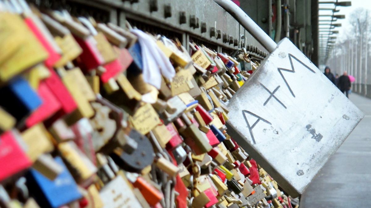 Der Tag: Stadt Köln entfernt Liebesschlösser - n-tv.de
