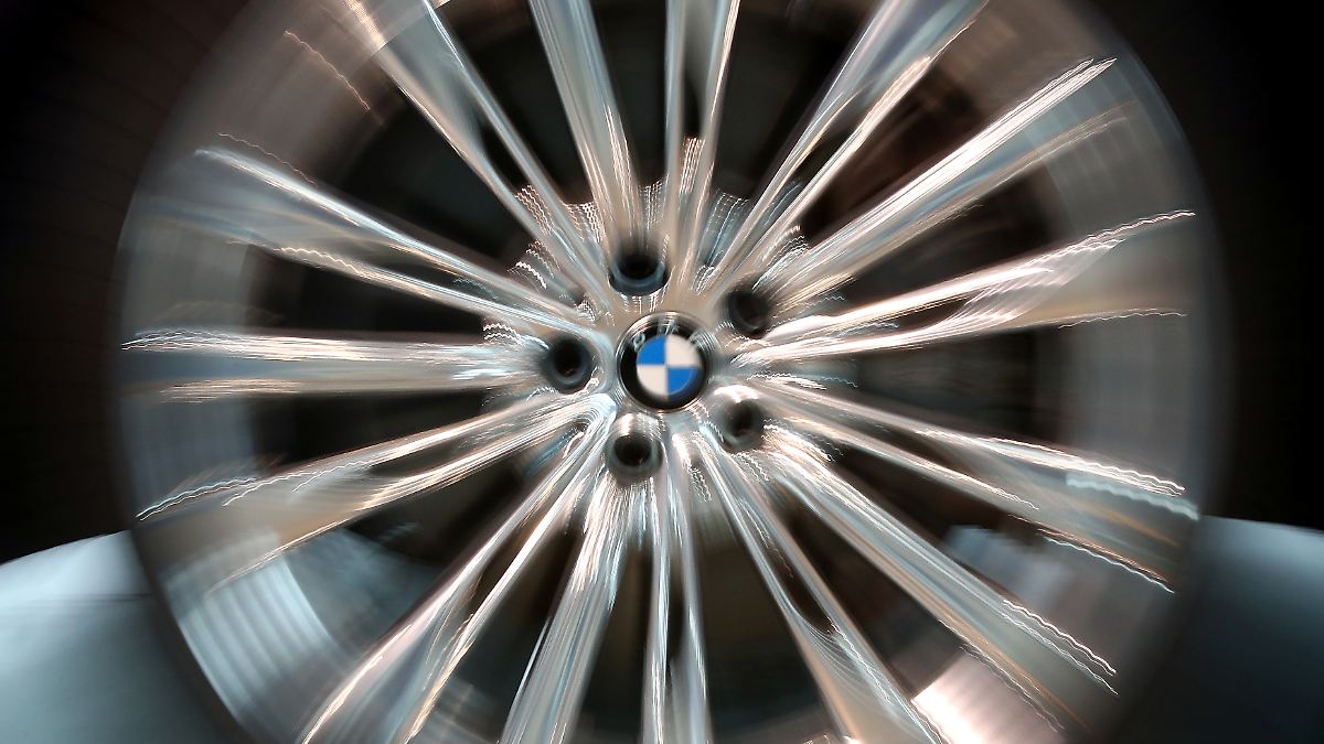 Einsparungen reichen nicht: BMW bricht der Gewinn ein - n-tv.de