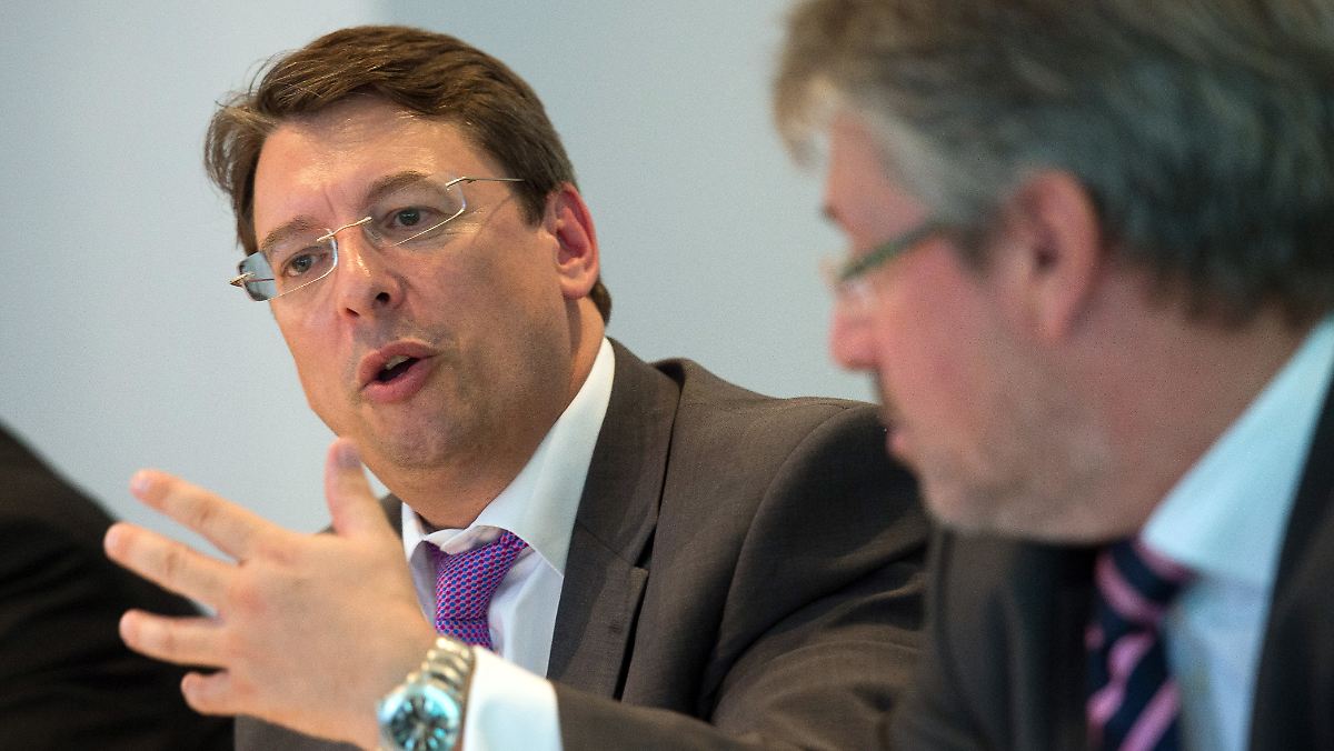 Fanderl übernimmt das Ruder: Vom Karstadt-Chef zum "Mr. Warenhaus" - n ...