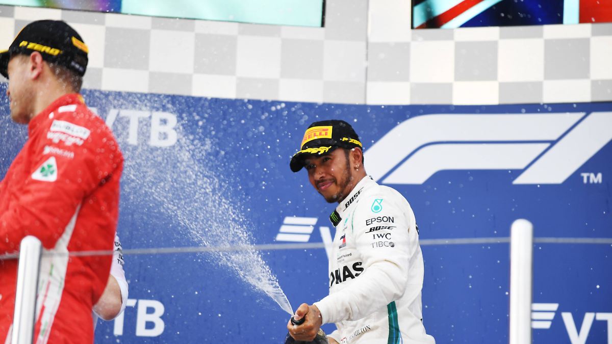 Mercedes nah am WM-Titel dran: Hamilton hängt Vettel auch in Russland ...