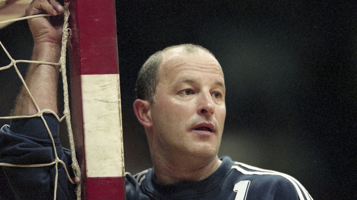 "Einer der großen Torhüter": Handball-Legende Stefan Hecker ist tot - n ...