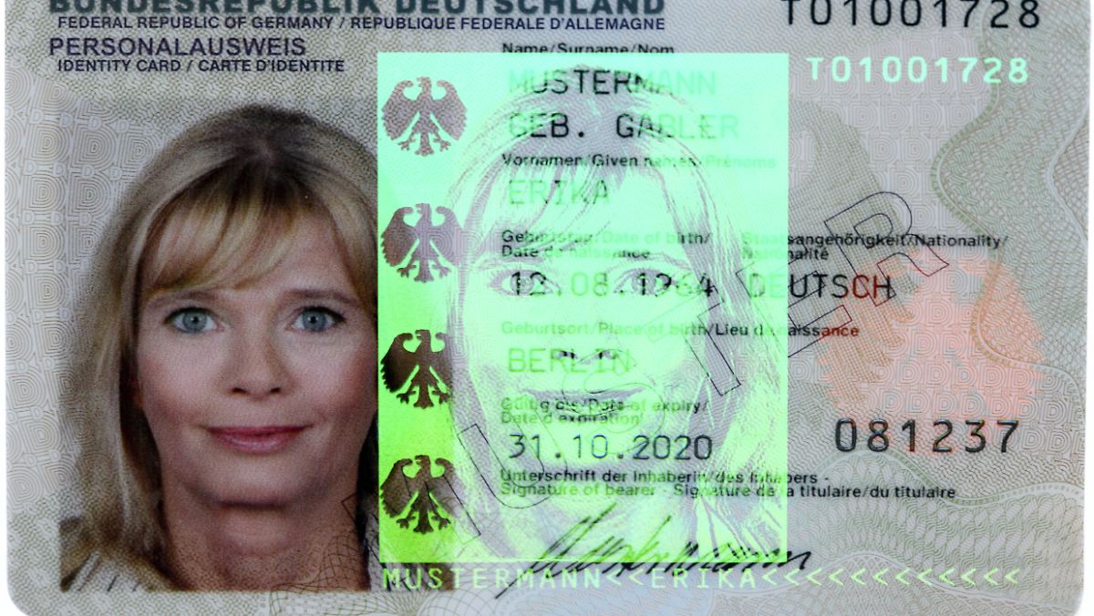 Kinderausweis gilt ein Jahr: Foto für den Pass? In Zukunft nur noch ...