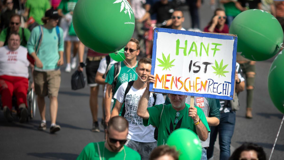 "Nicht besser als bei Mortler": Kiffer von Regierung frustriert - erneut - n-tv.de