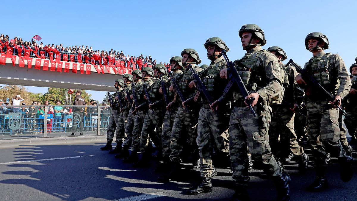 Keine deutschen Kriegswaffen: Rüstungsexporte in Türkei boomten 2019 ...