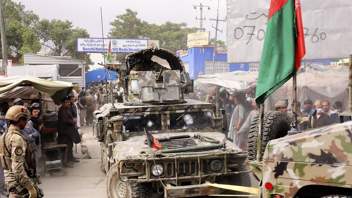 Dritter Anschlag in 48 Stunden: Bombe explodiert auf Militärstützpunkt ...