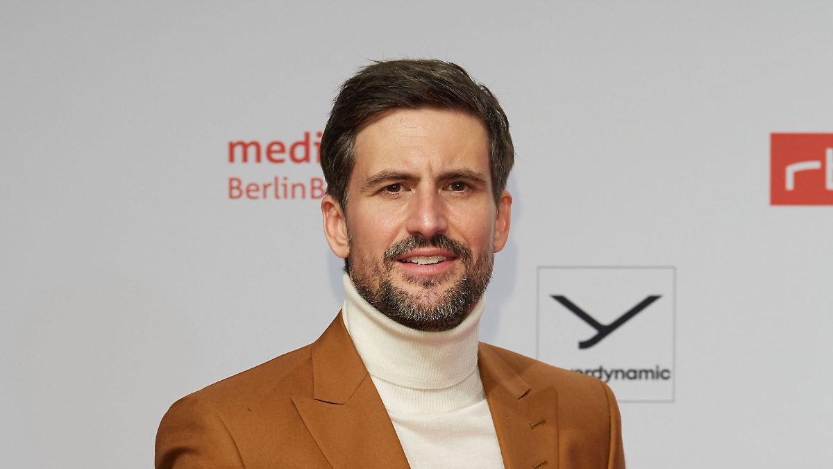 Beck is back: Tom Beck ist der Neue bei RTL-Sitcom - n-tv.de