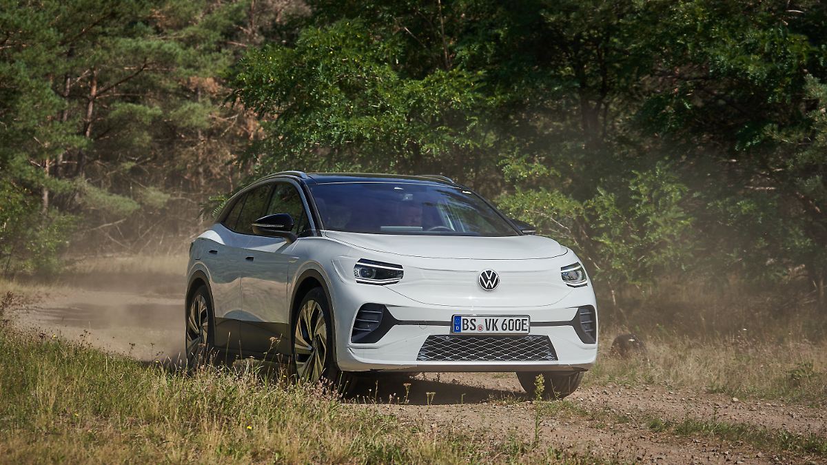 Erste Fahrt vor der Weltpremiere: VW ID4 - das elektrische Weltauto ...