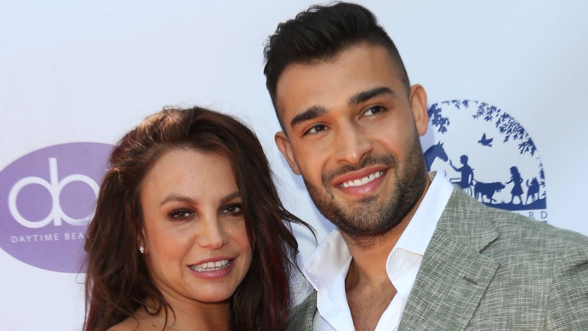 Hochzeitstag war "ein Märchen": Sam Asghari findet das Eheleben ...