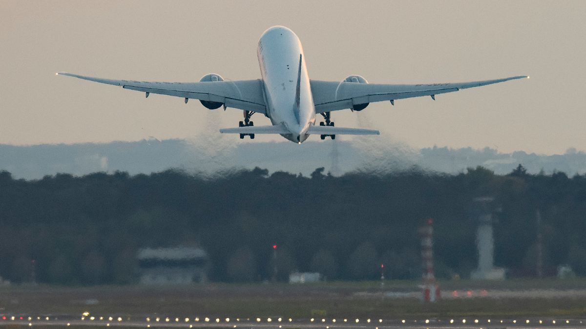 Alternative Flugzeug-Antriebe: Klimafreundliches Fliegen rückt in die ...