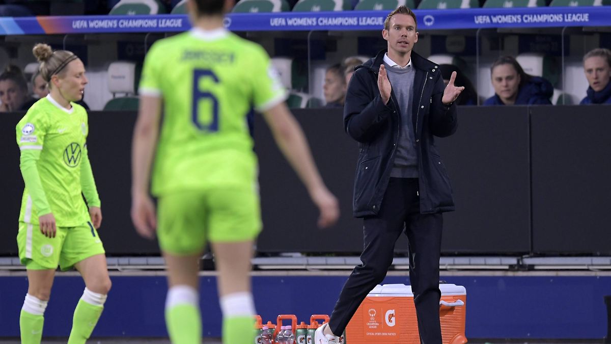 Wolfsburg-Trainer Tommy Stroot: Triple möglich, aber nicht mal bei ...