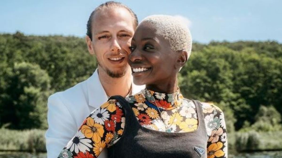"Danke dir für deine Liebe": Nikeata Thompson feiert Verlobung - n-tv.de
