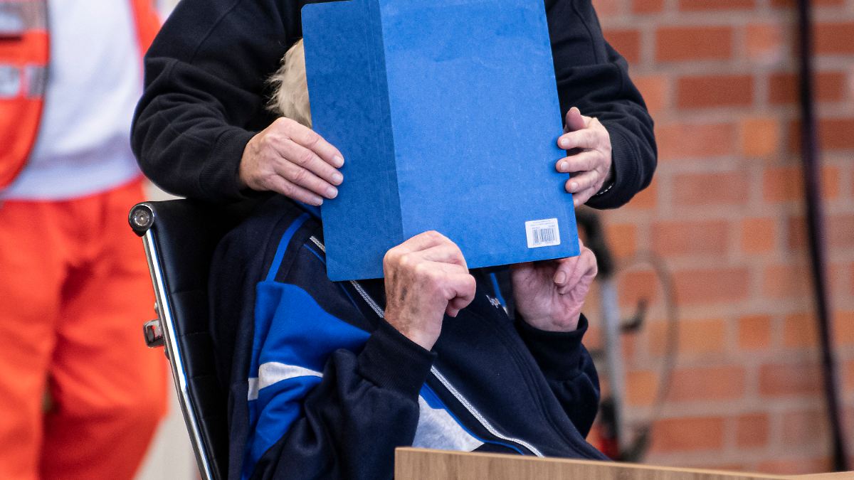 Bis zuletzt Unschuld beteuert: Fünf Jahre Haft für 101-jährigen Ex-KZ ...