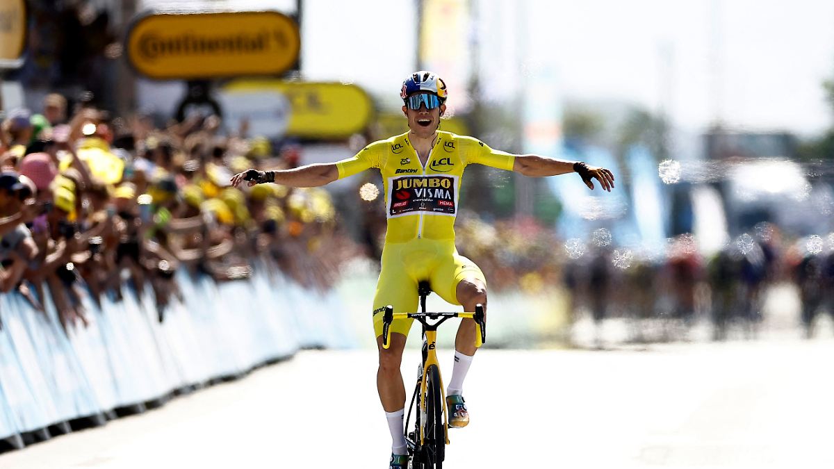 Gelbes Trikot verteidigt: Van Aert gewinnt vierte Tour-Etappe - n-tv.de