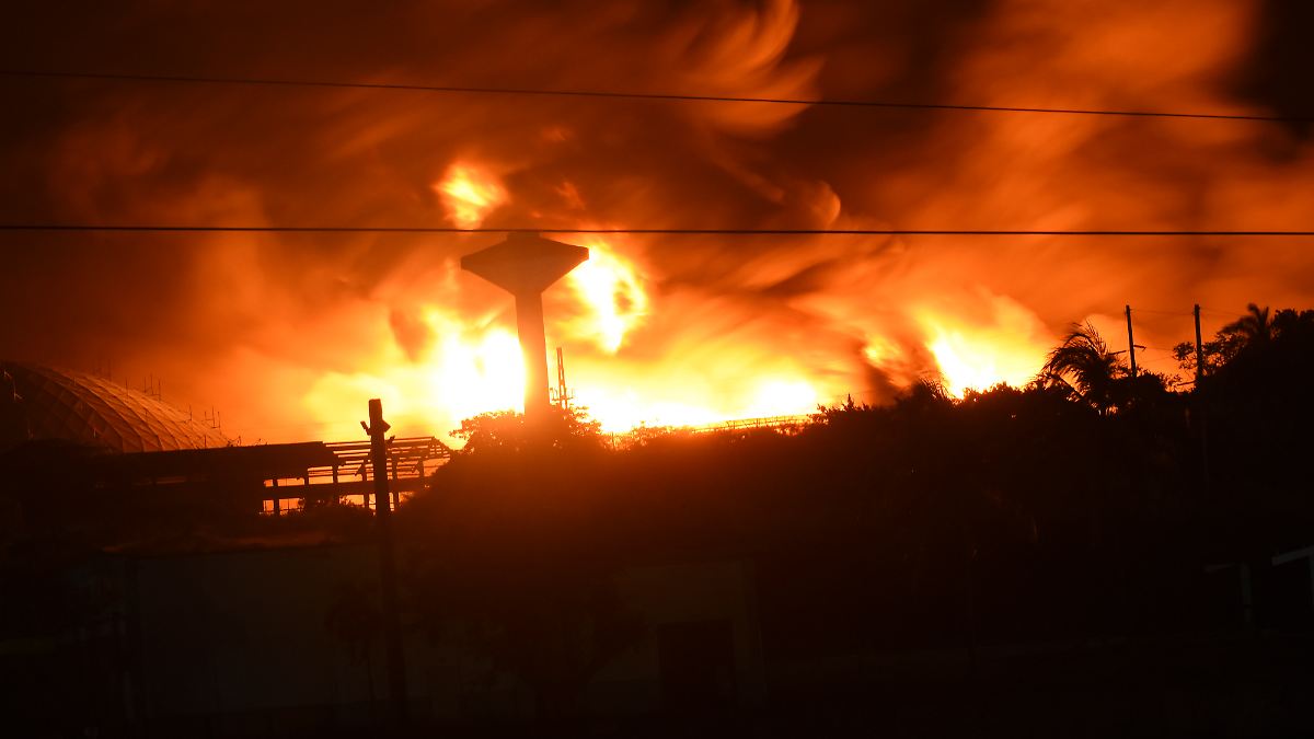 Der Tag: Zweiter Tank explodiert - Feuer auf Kuba lodert noch immer - n ...
