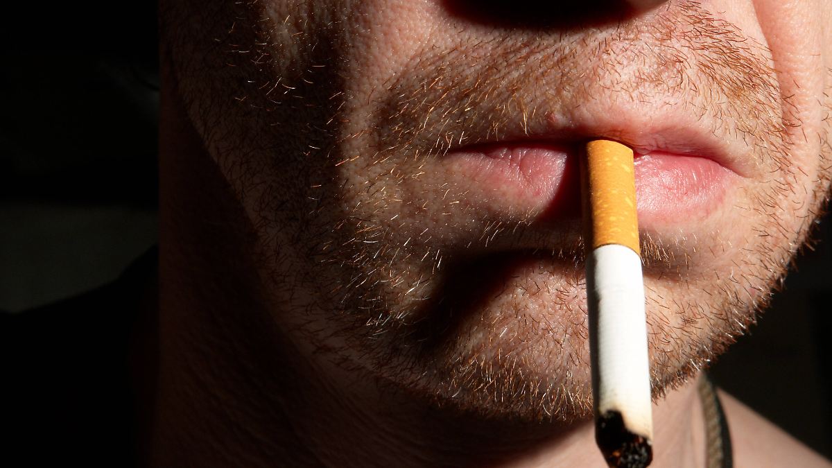 Zigaretten gegen Sorgen & Stress: Menschen in Deutschland rauchen ...