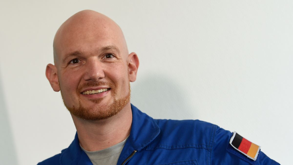 Auf der "Suche nach Leben": Astronaut Gerst trainiert für Mondmission ...