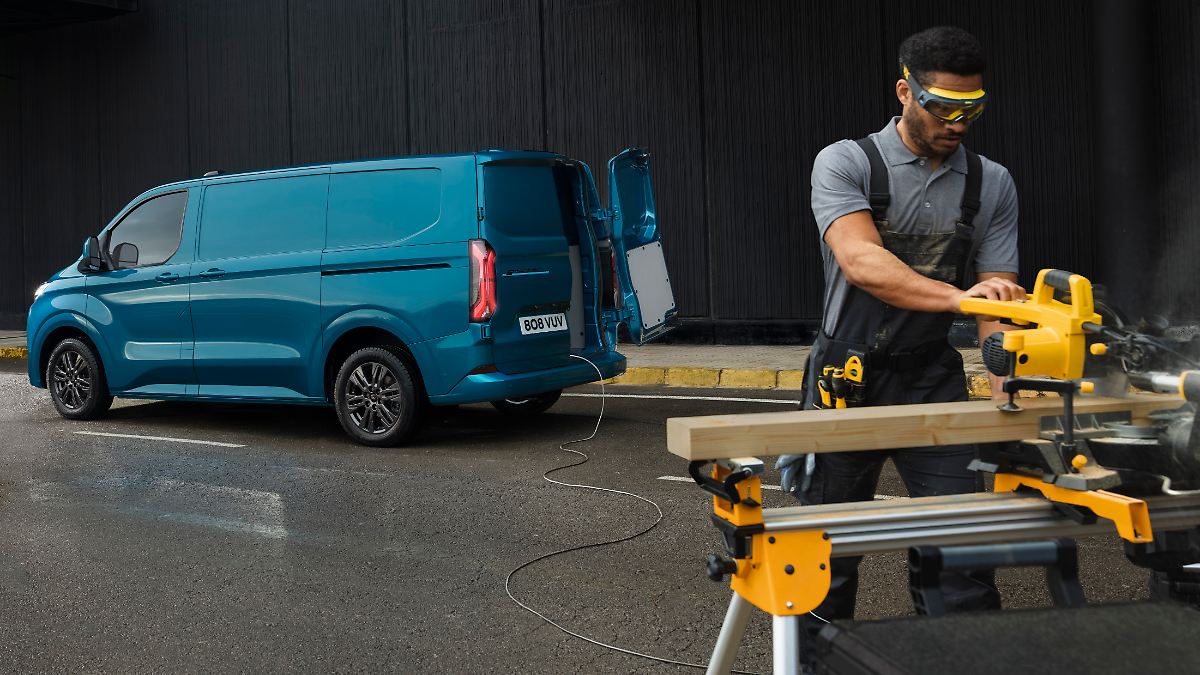 E-Transit Custom mit Extras: Ford bringt starken Elektro-Transporter raus - n-tv.de