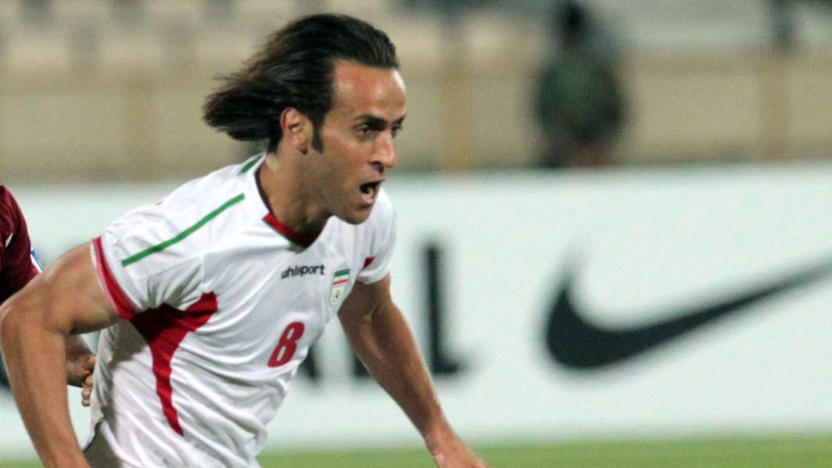 Ungeachtet aller Konsequenzen: Fußball-Held Ali Karimi kämpft für Irans ...