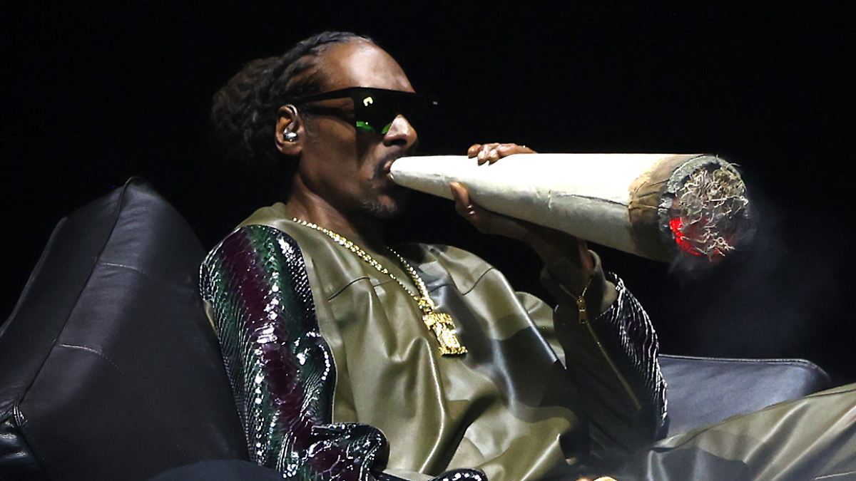 Snoop Doggs Joint-Rollerin rollt bis zu 150 Joints am Tag - n-tv.de