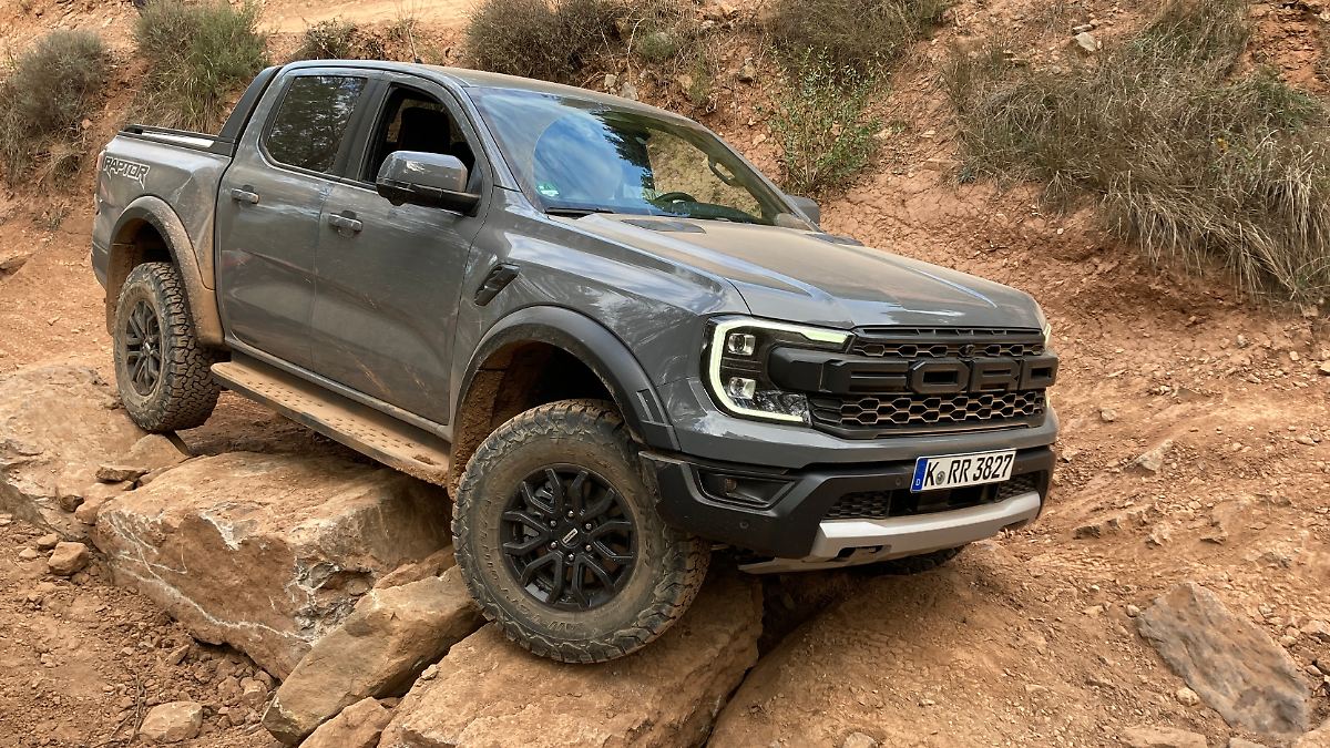 Stärkste Variante des Pick-ups: Ford Ranger Raptor - Transporter und ...
