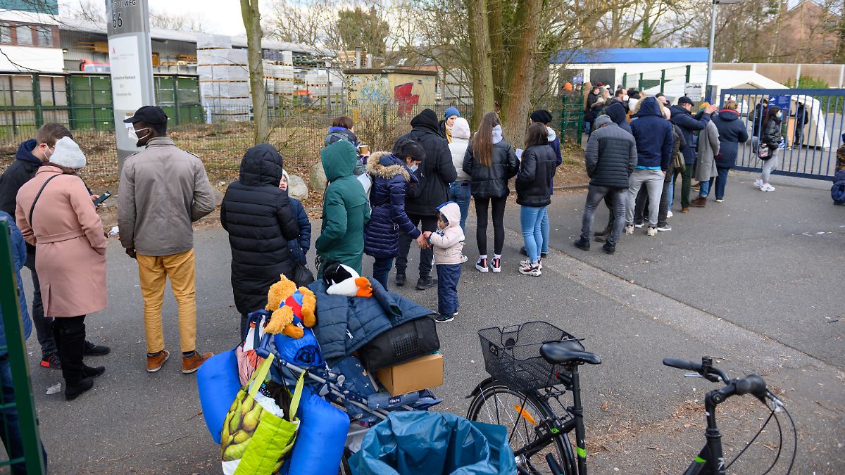 Zwei Länder besonders im Fokus: Deutlich mehr Menschen beantragen Asyl ...