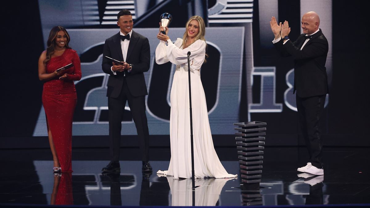 FIFA-Weltfußballerin: Warum Alexia Putellas die Wahl gegen Beth Mead ...