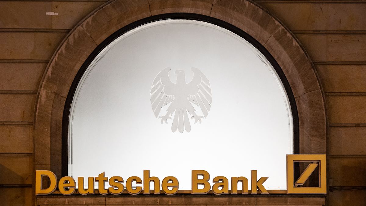 Unsicherheit drückt Aktien: Deutsche Bank stürzt ins tiefe Rot - n-tv.de