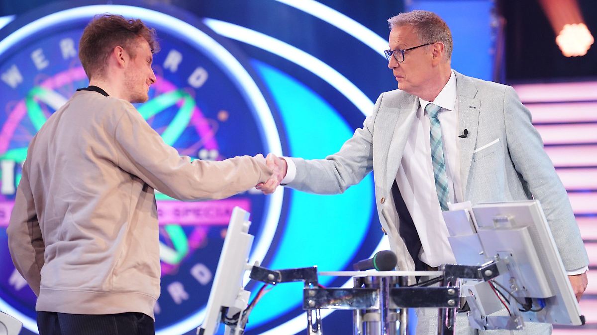 Jauch: "Wo arbeitet der?": "MrWissen2Go" rettet Super-Schnorrer bei WWM ...