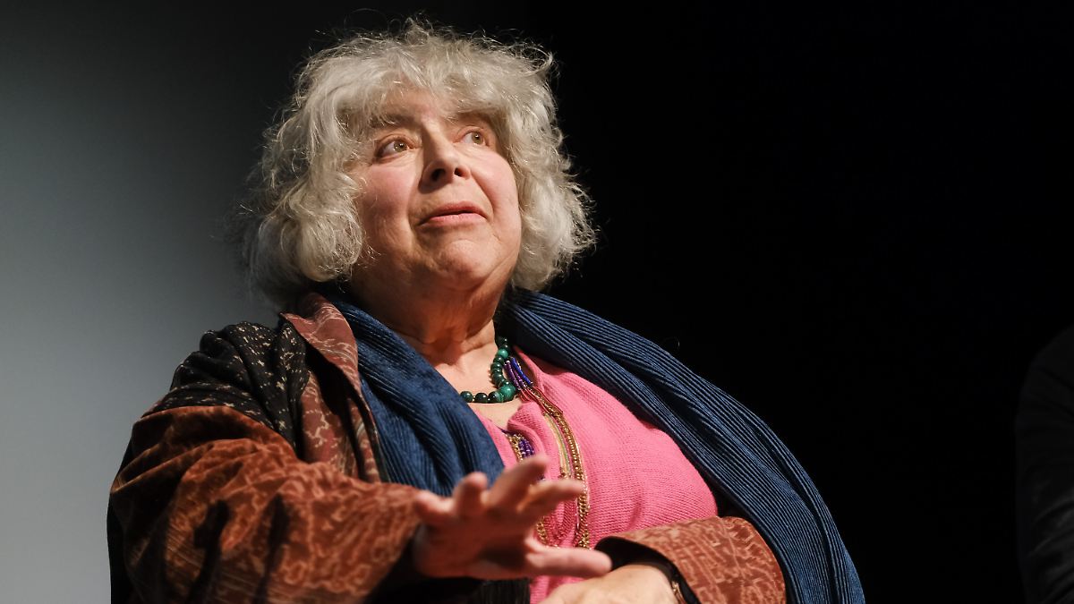 "Harry Potter"-Schauspielerin Miriam Margolyes nackt in der "Vogue" - n-tv.de