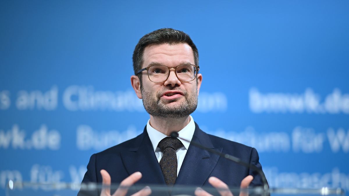 Luxus-Karossen, Schmuck, Uhren: Buschmann: Kriminellen Clans die ...