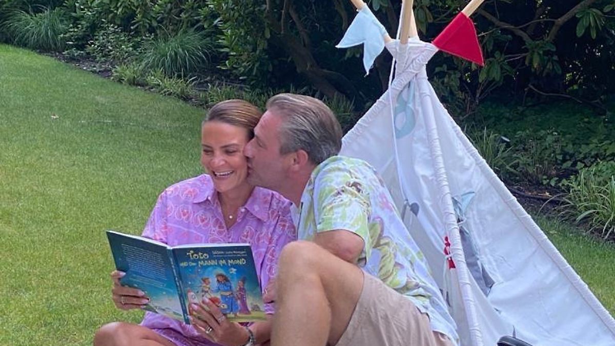 Gemeinsam mit Ehefrau: Sasha veröffentlicht Kinderbuch - n-tv.de