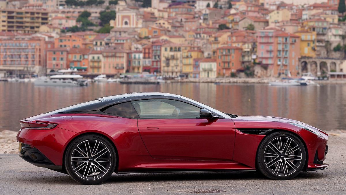 Supersportwagen DB12 für 007: Hier kommt James Bonds neuer Aston Martin - n-tv.de