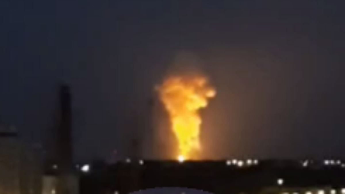 Wohl Flugabwehrsystem zerstört: Massiver Angriff: Heftige Explosion ...