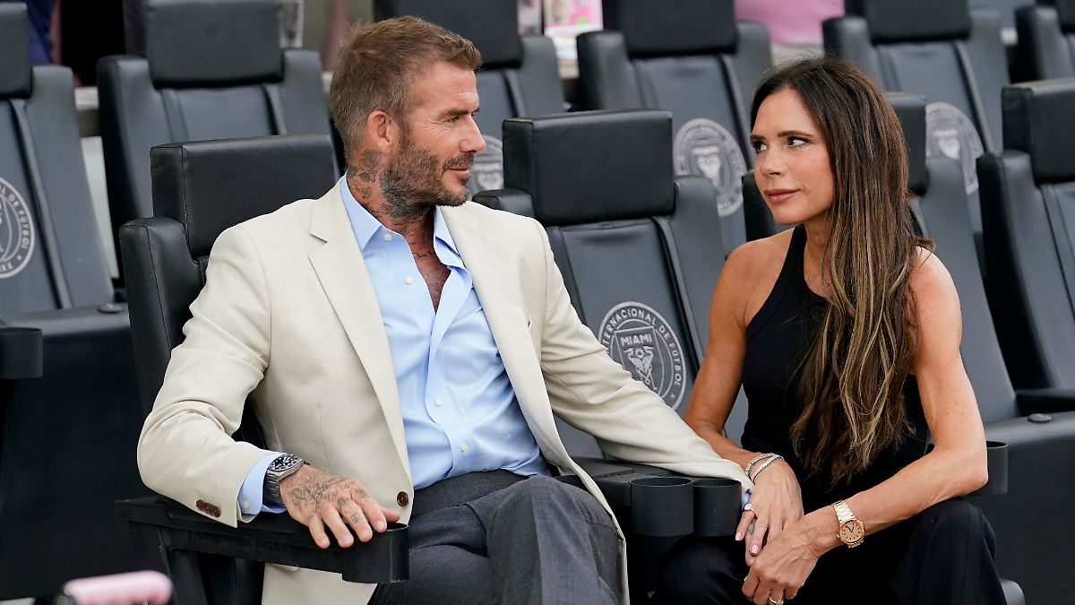 Dicker Zeh? Oh weh!: Beckhams veräppeln sich am Valentinstag - n-tv.de