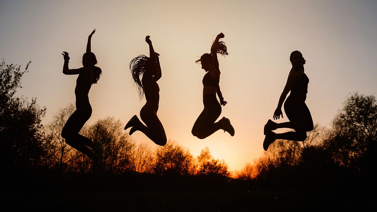 Forscher nennen Glücksfaktoren: Was macht Menschen dauerhaft glücklich ...